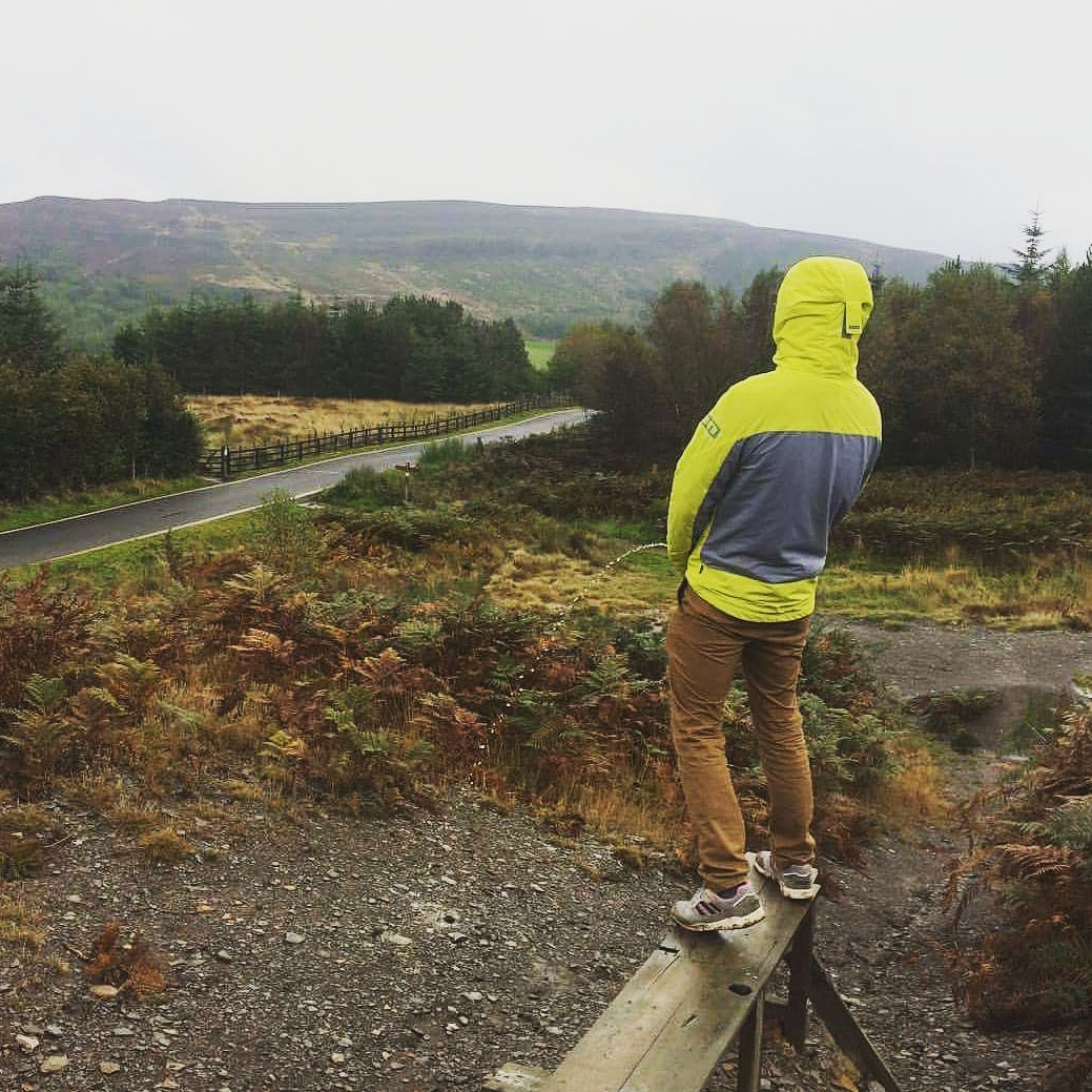 Hope his pee doesn’t match his jacket. | scenicpees